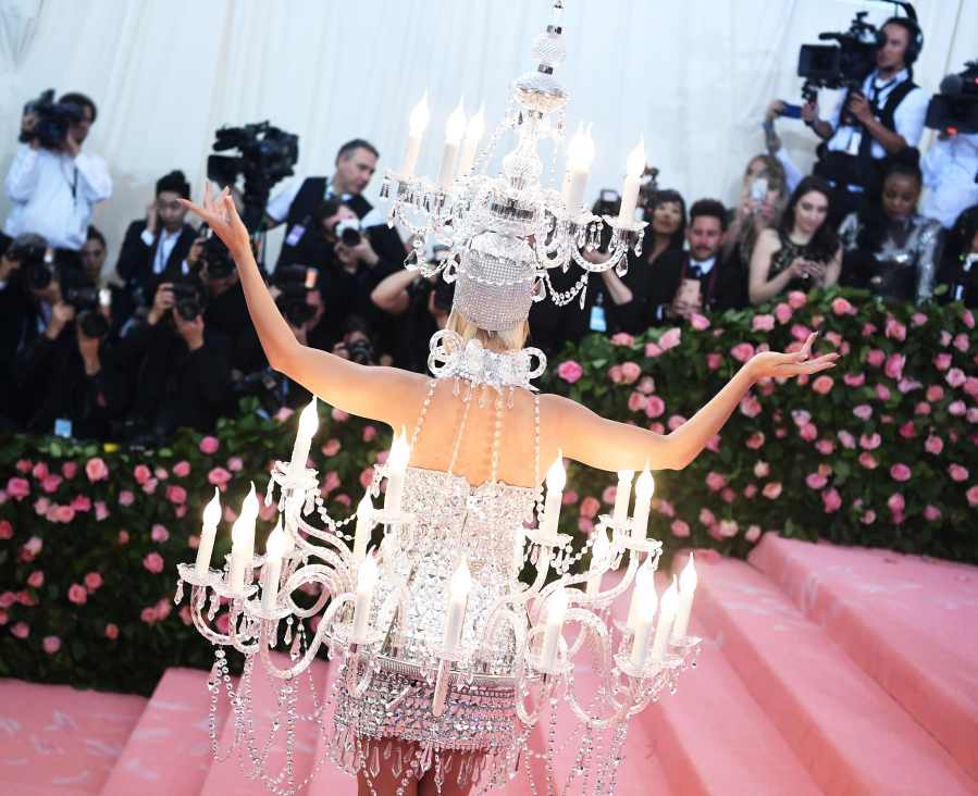 Met Gala 2021: Billie Eilish, Timothee Chalamet and More to Host | Us ...