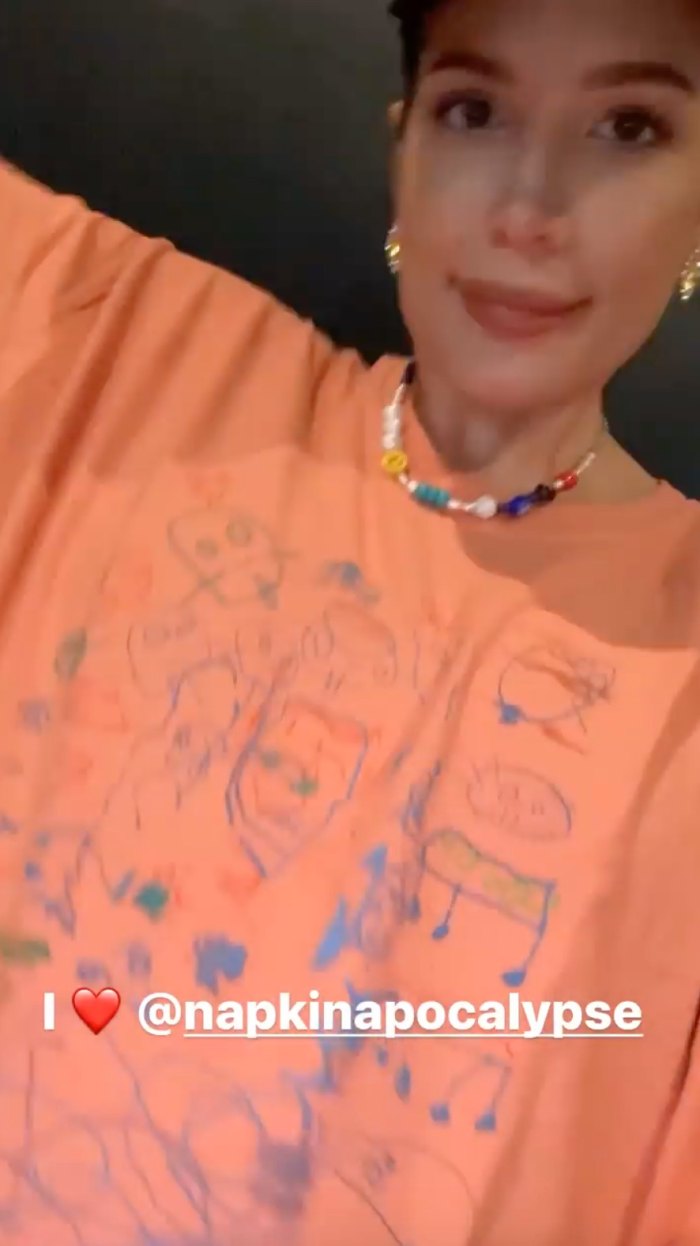 Pregnant Halsey’s Baby Bump Album Ahead of 1st Child’s Arrival: Pics