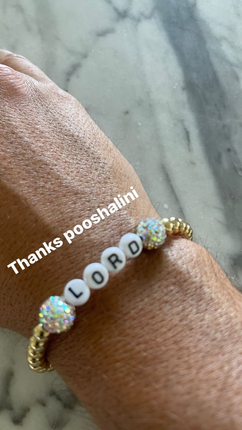 Kourtney, Kim Kardashian's Daughters Have Lemonade, Bracelet Stand