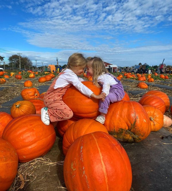Chrissy Teigen, Kylie Jenner, Brittany Mahomes at the Pumpkin Patch v ...