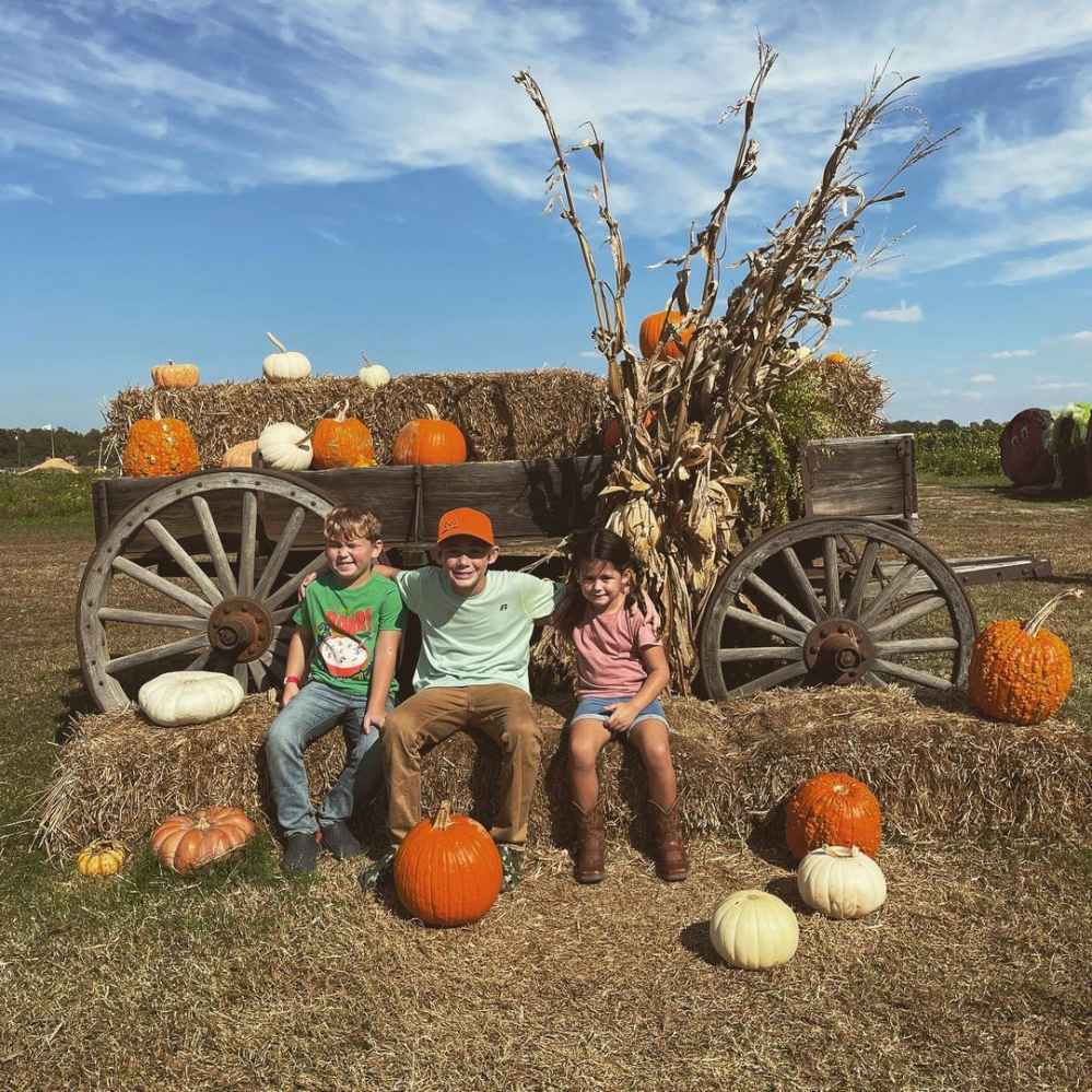 Celeb Families’ Pumpkin Patch, Apple Picking Photos in Fall 2021 | Us ...