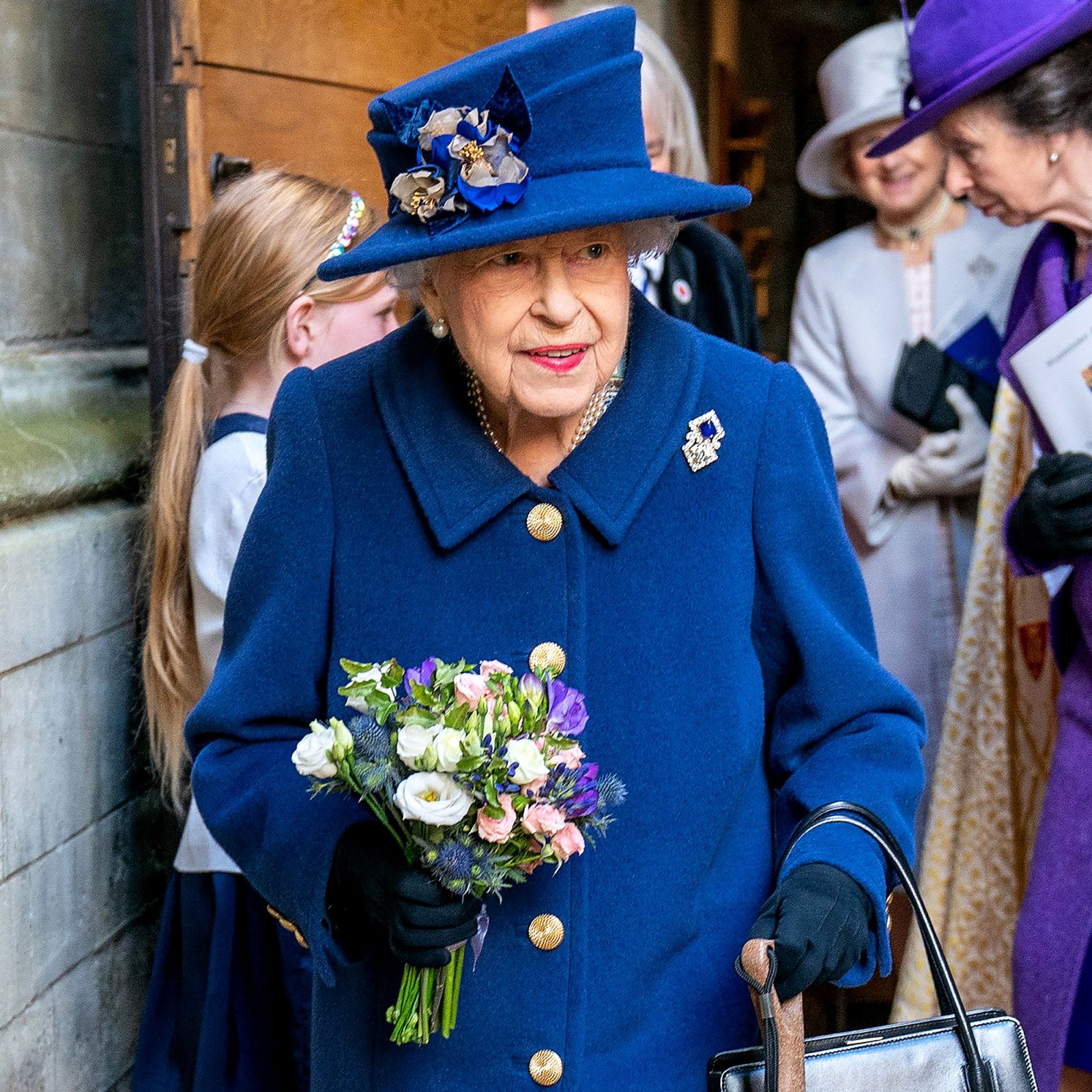 Does Queen Elizabeth II Have a Secret Facebook Account? | Us Weekly