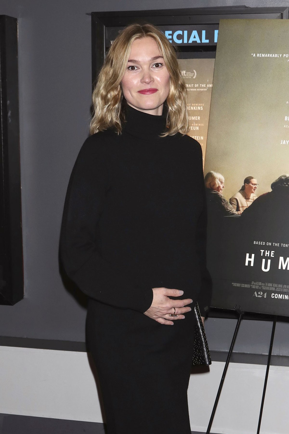 Julia Stiles Sharing Rare Motherhood Moments Over the Years: Photos ...
