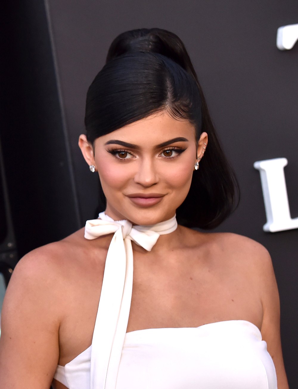 Kim Kardashian, Pete Davidson Are Instagram Official: Family Reacts ...