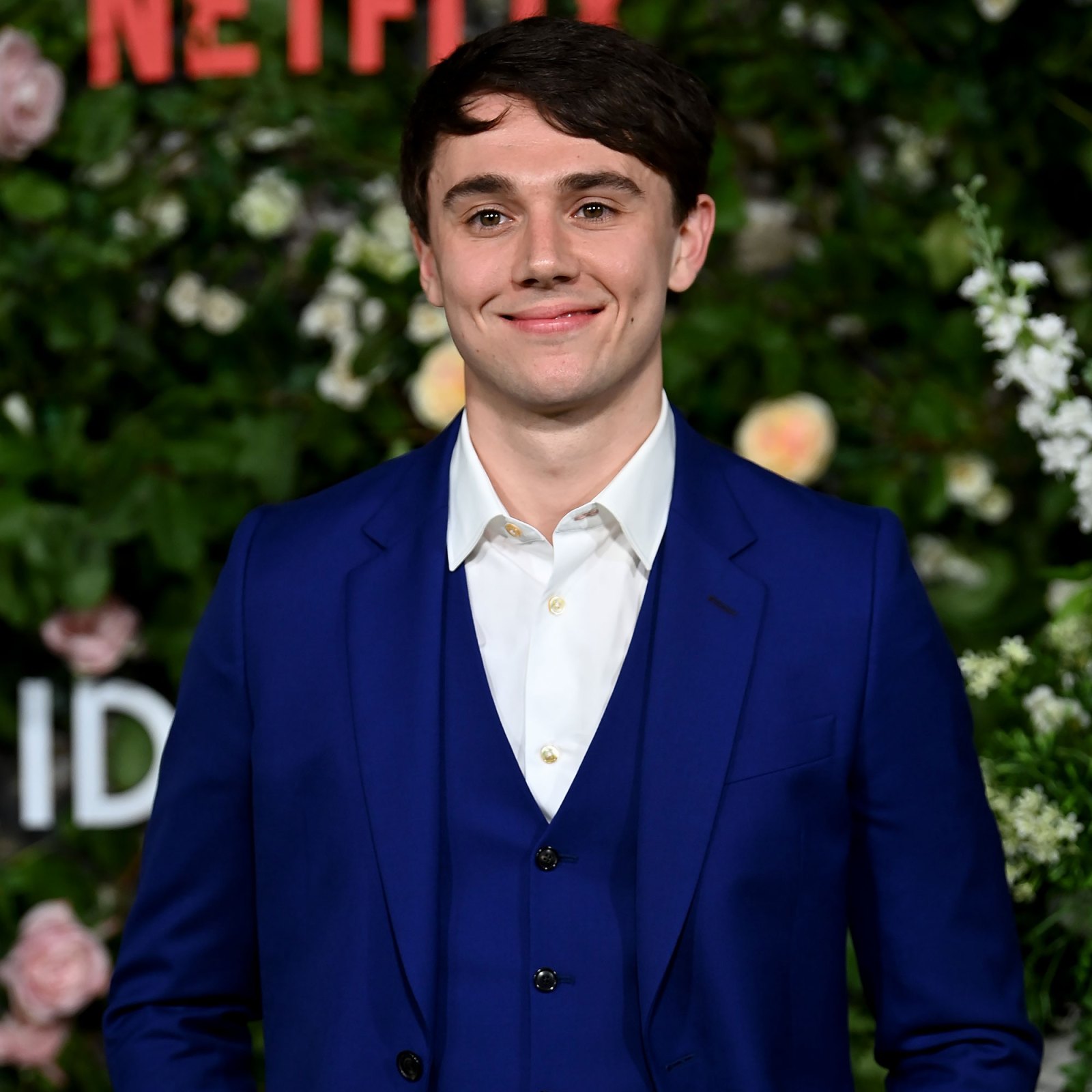 Bridgerton's Calam Lynch: 5 Things to Know About the Netflix Actor | Us ...