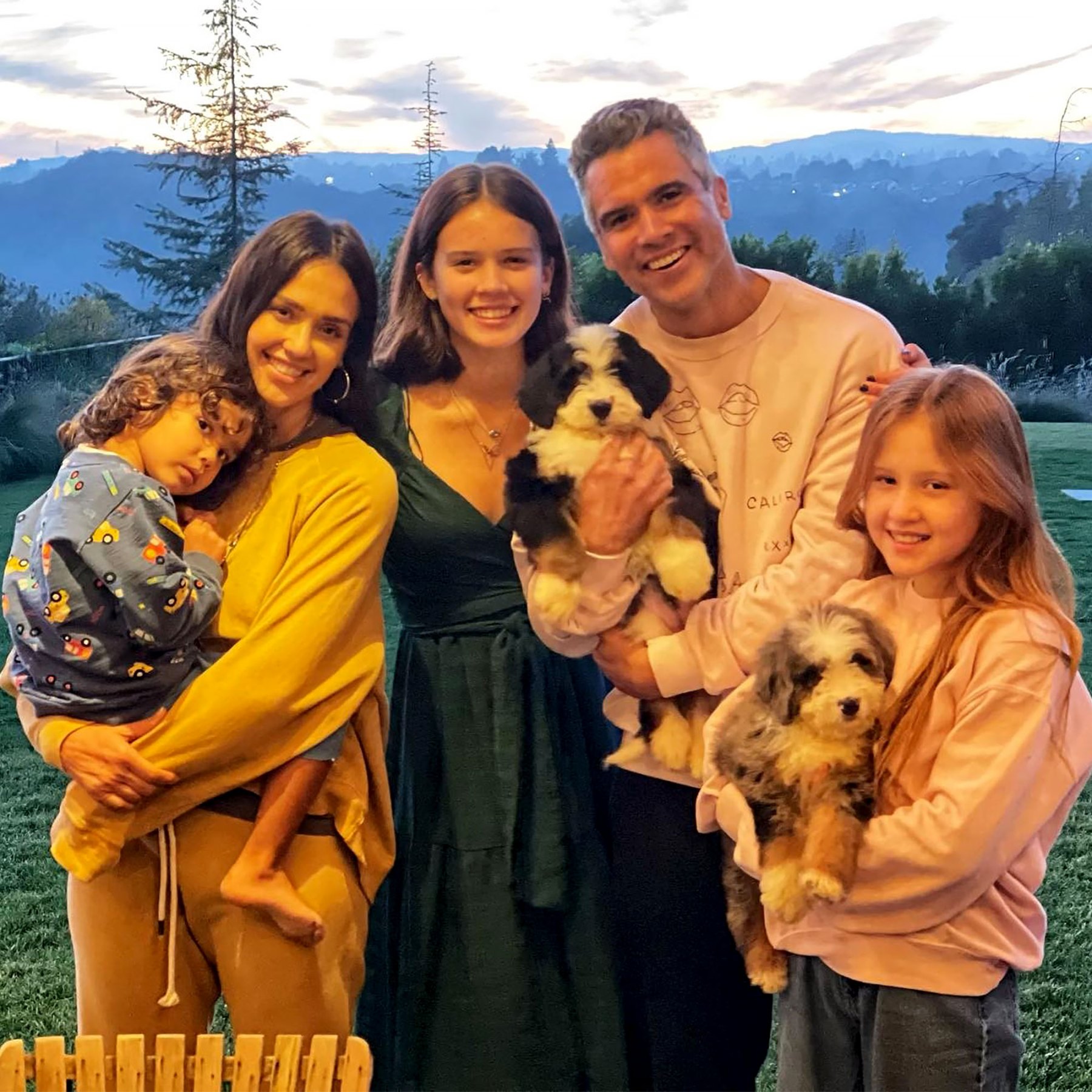 Jessica Alba, Cash Warren's Family Photos With 3 Kids Over the Years ...