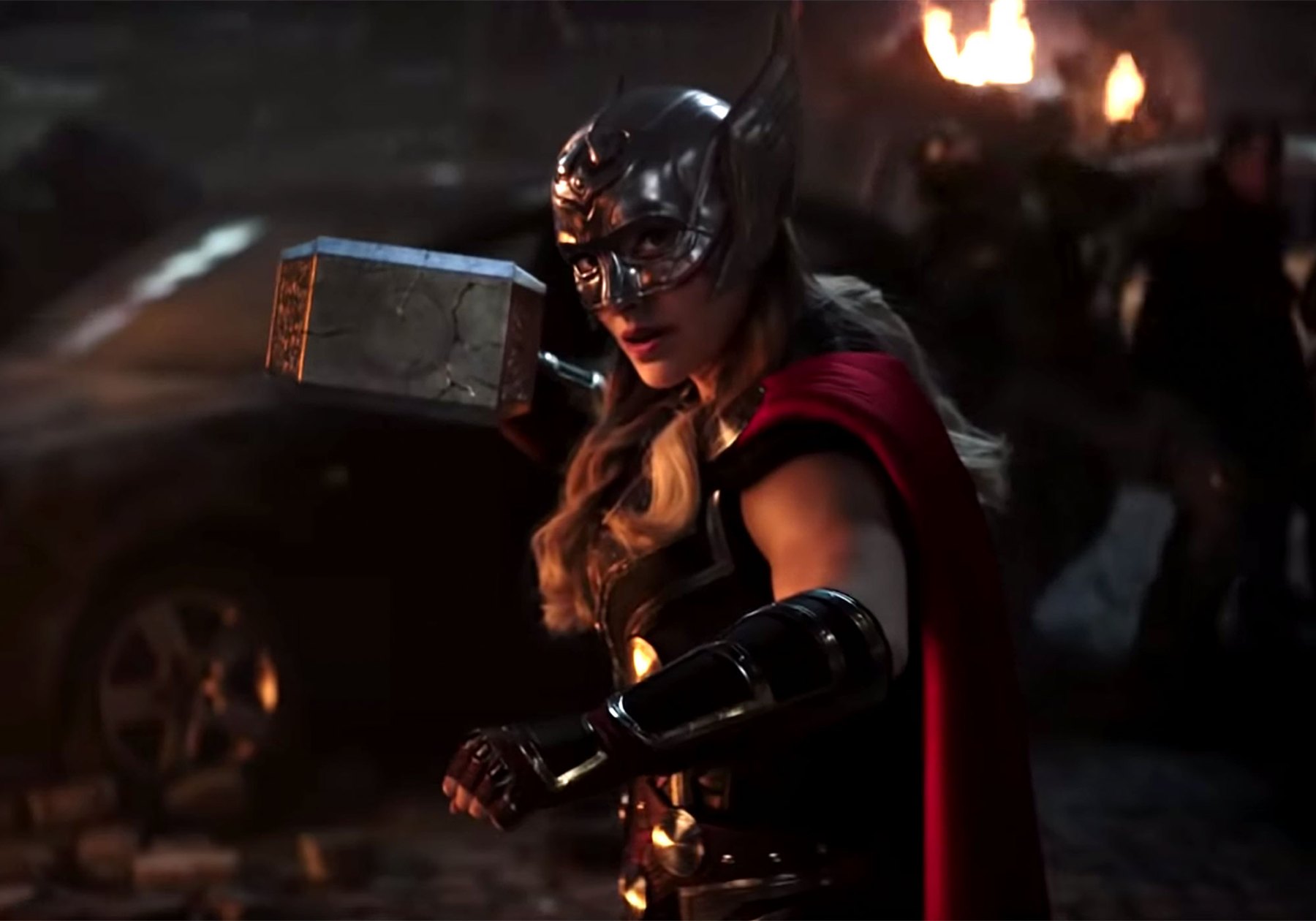 See Natalie Portman as Female Thor In 'Love and Thunder' Trailer | Us ...