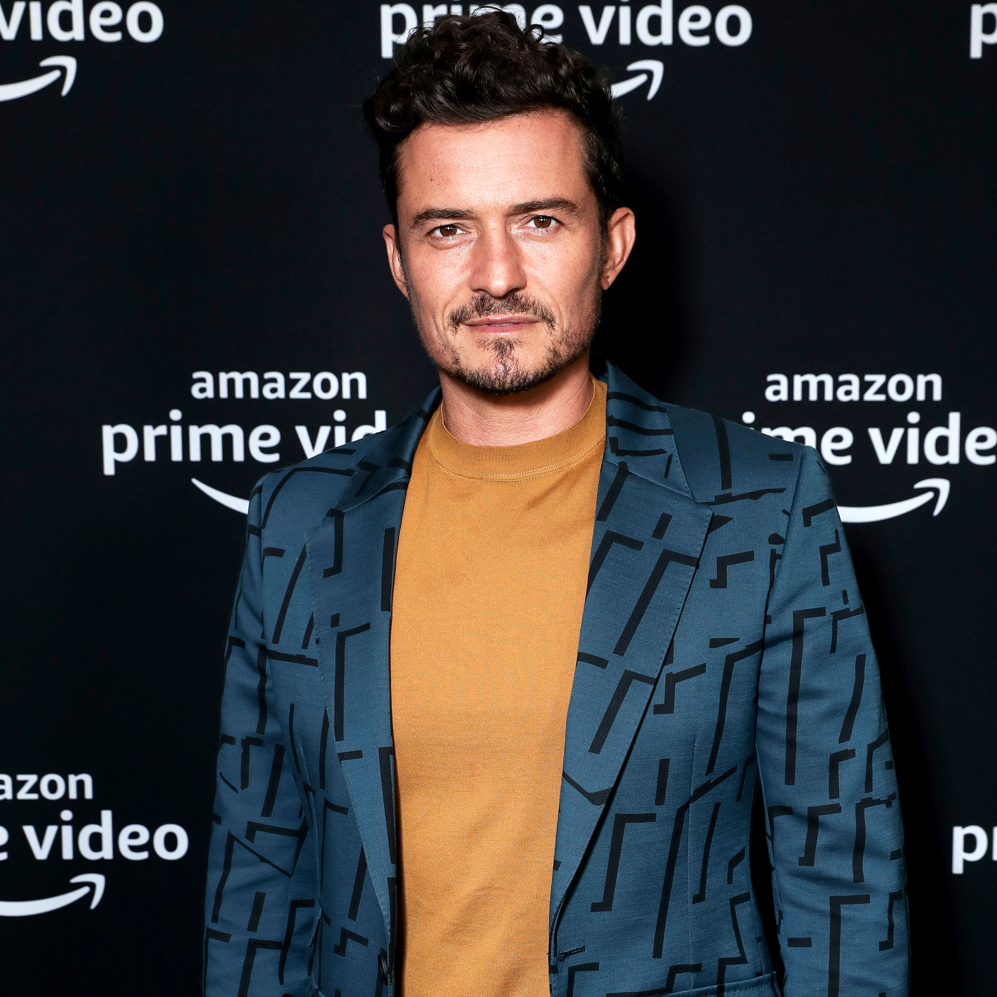 Orlando Bloom Shirtless Sweaty Workout: Photos | Us Weekly