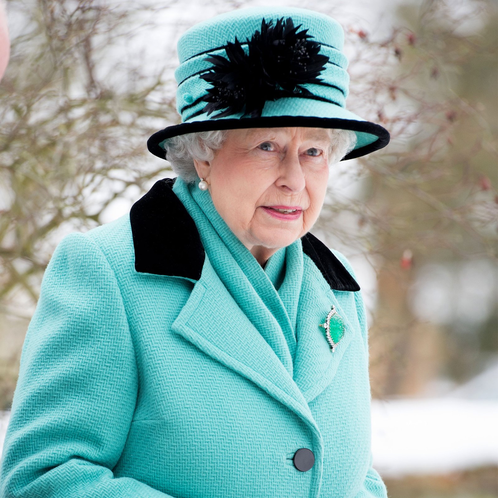 Queen Elizabeth II’s Health Concerns, Injuries Through the Years | Us ...