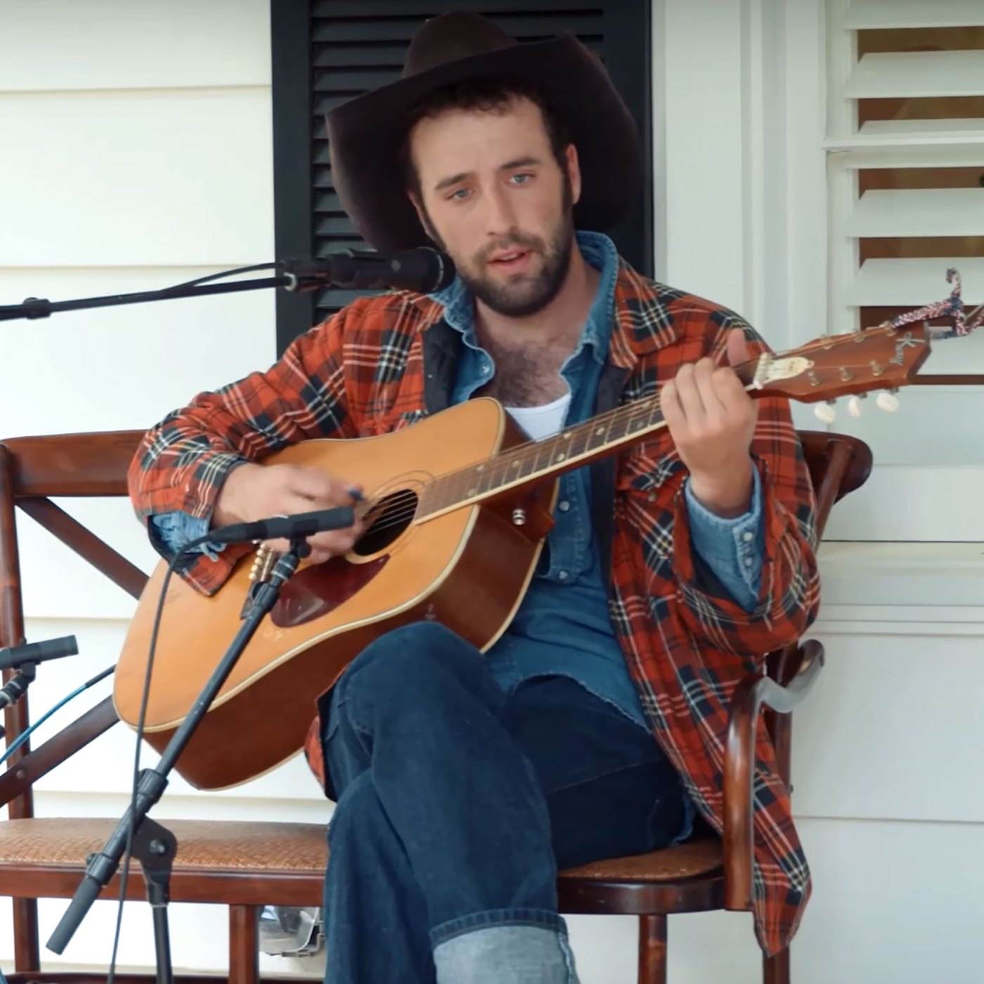 Country Singer Luke Bell Dead at Age 32: Details | Us Weekly
