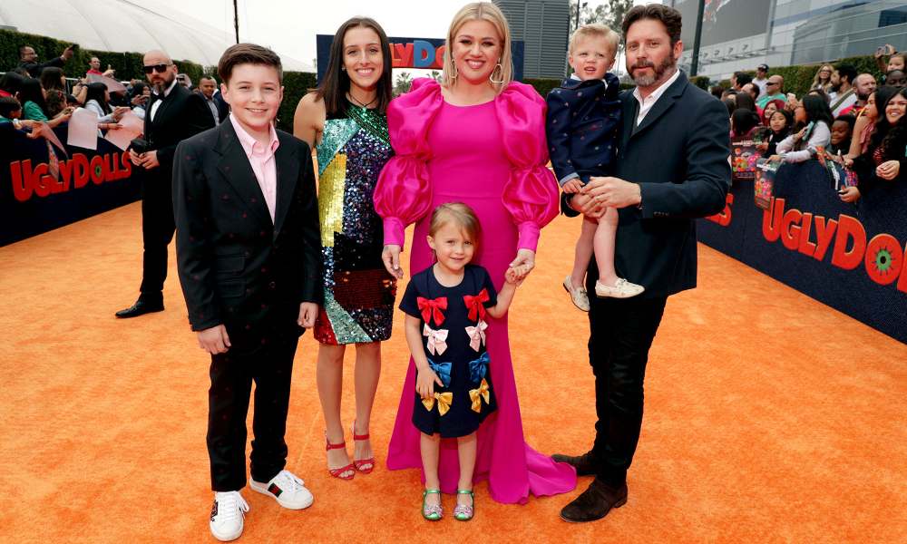 Kelly Clarkson Spent Time With Brandon Blackstock, Kids in Montana | Us ...