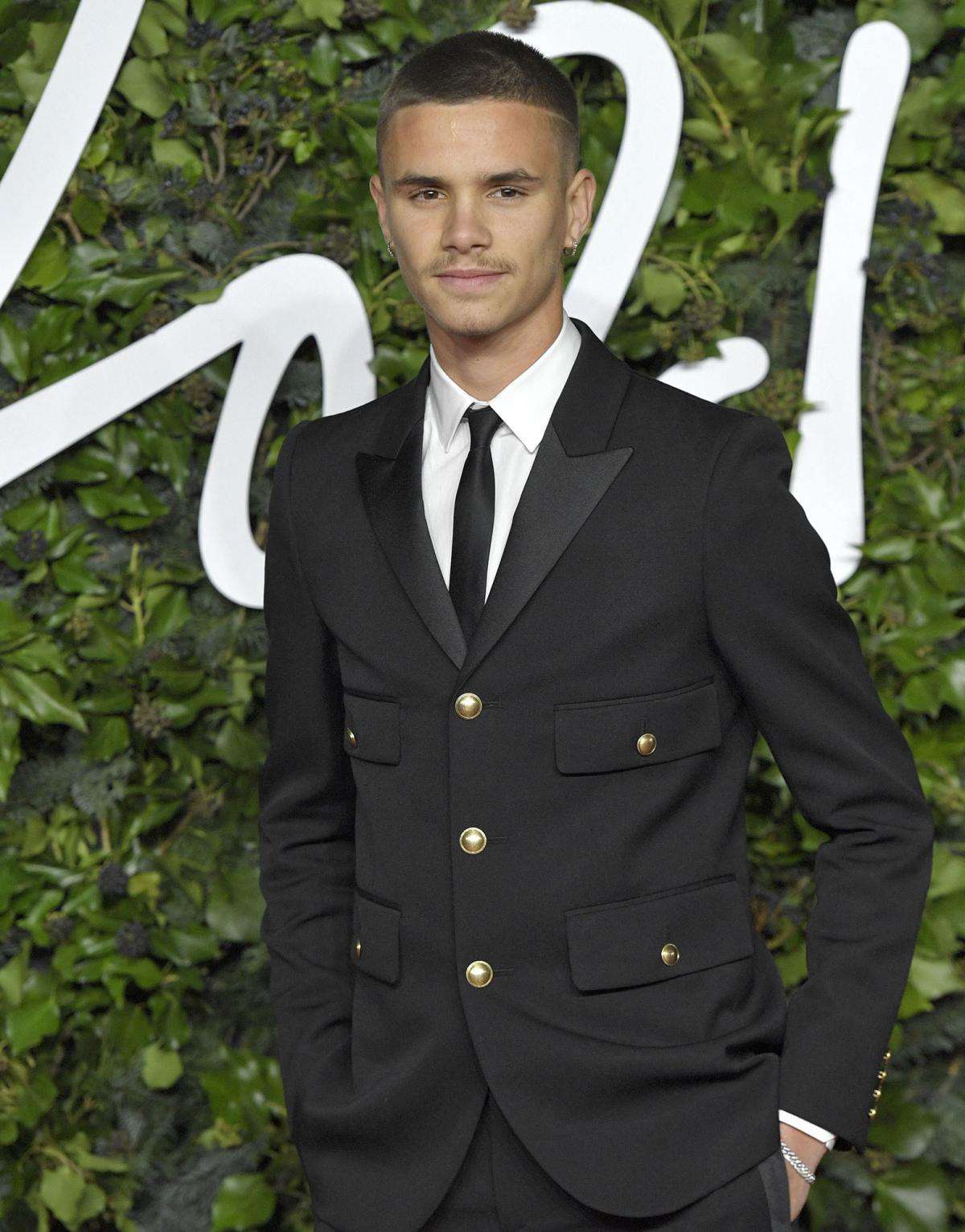 Romeo Beckham Burberry 2022 Romeo Beckham Burberry 2022