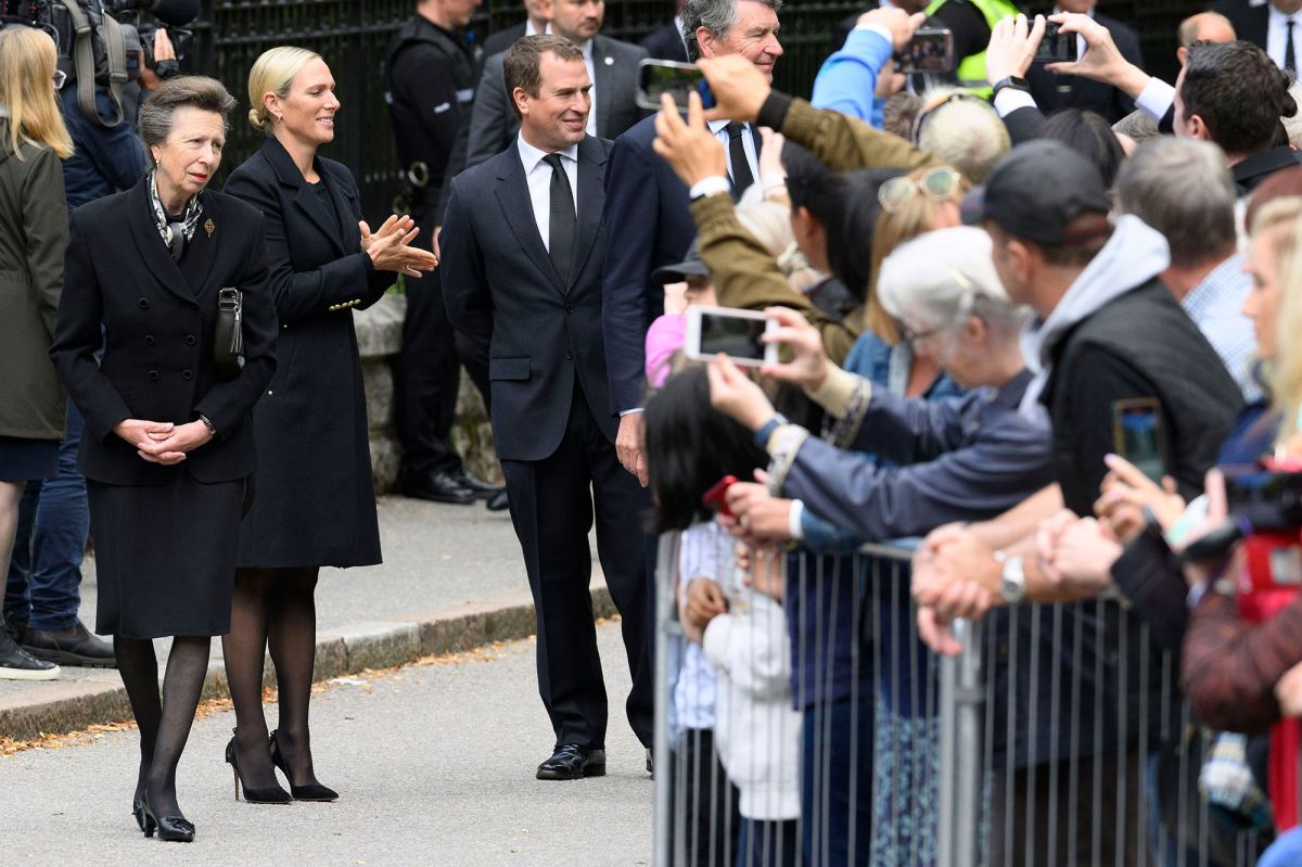 Inside Queen Elizabeth's Relationship With Daughter Princess Anne | Us ...