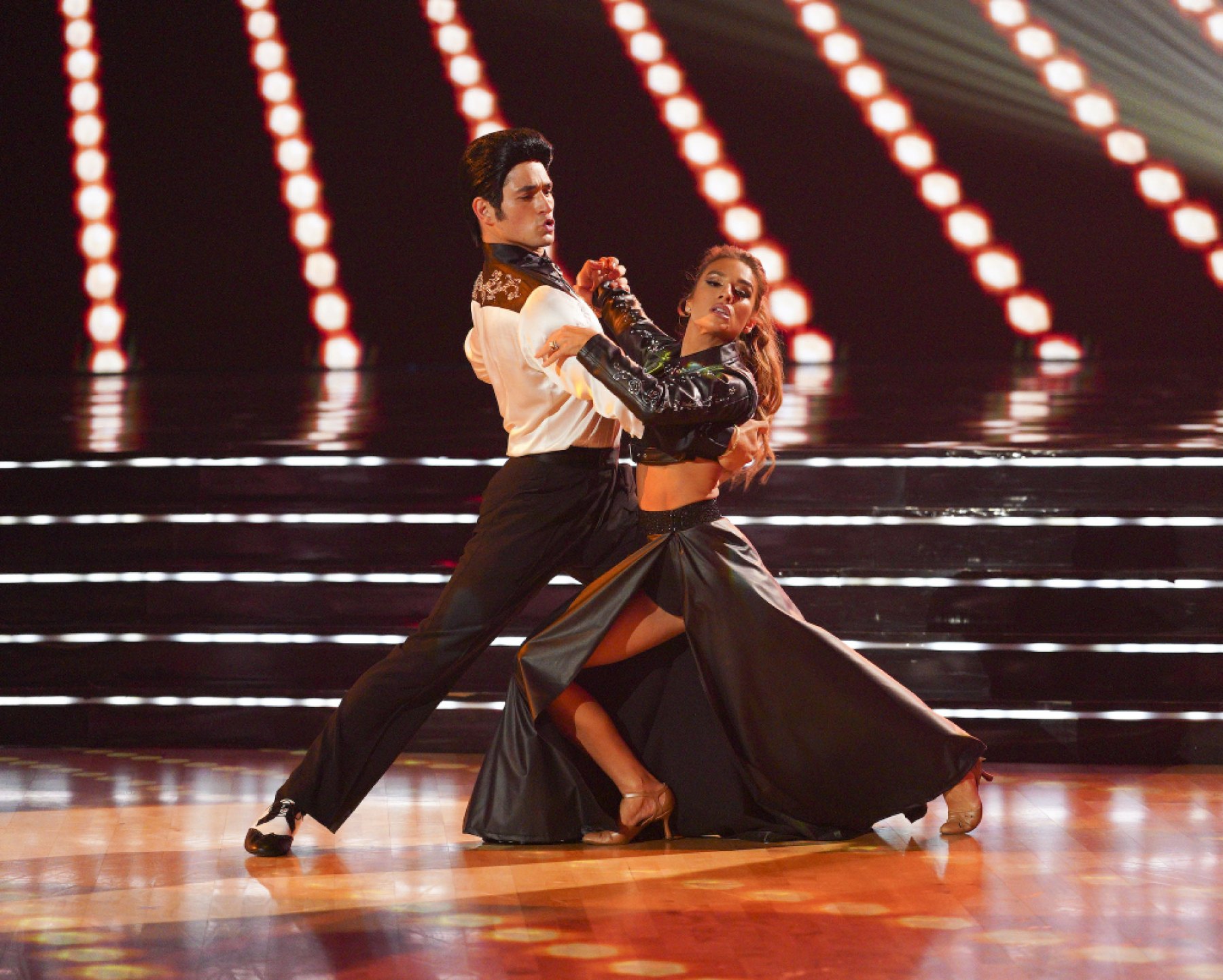 Jessie James Decker Had a ‘Breakdown’ During 'DWTS' Week 2 | Us Weekly