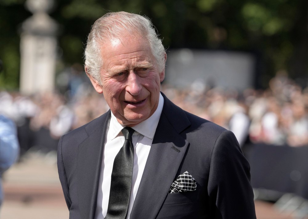 King Charles Makes 1st Appearance as Monarch After Queen's Death