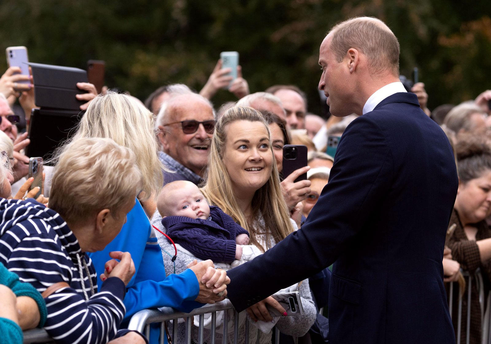 Prince William, Kate Middleton View Queen Tribute at Sandringham | Us ...