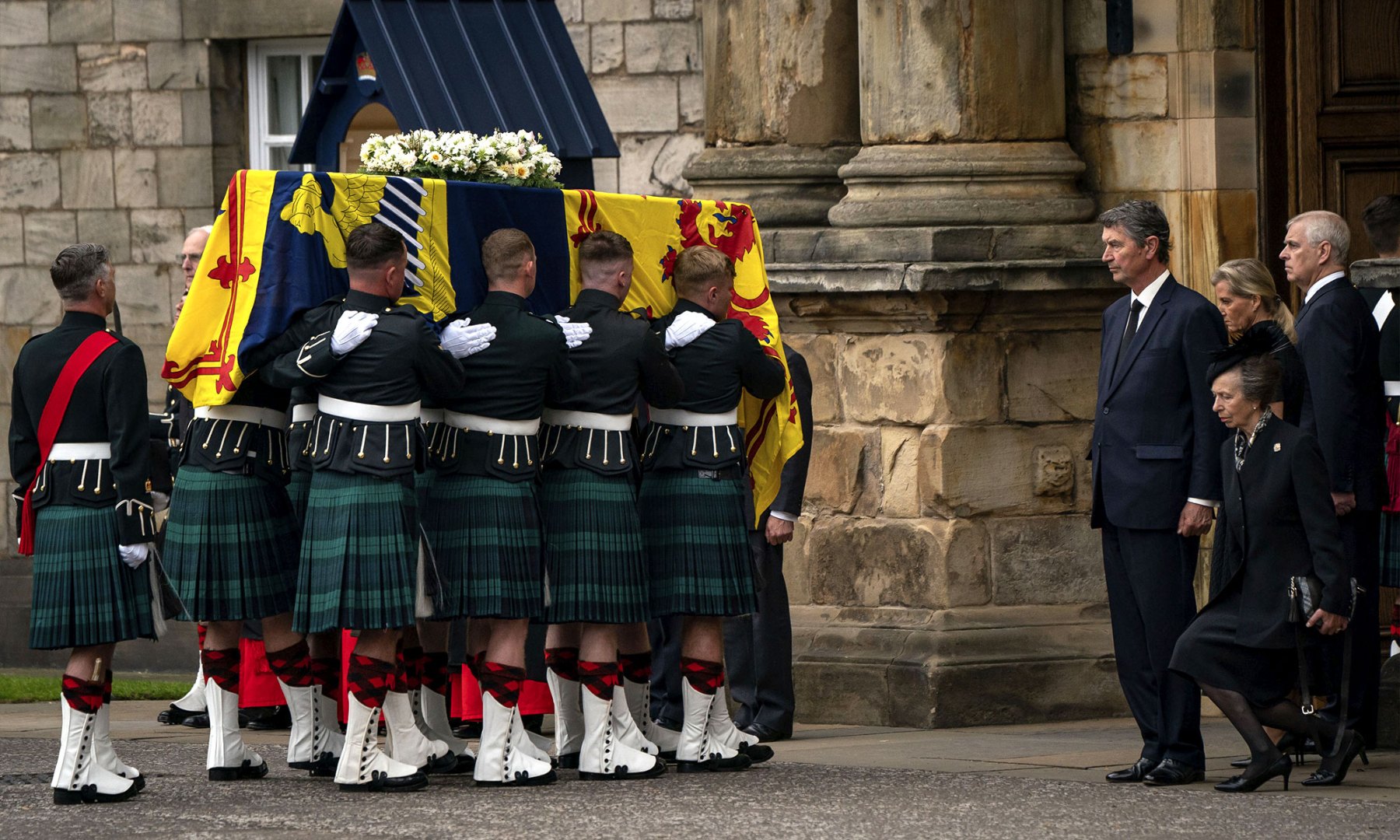 Princess Anne Curtsies to Queen Elizabeth II's Coffin | Us Weekly