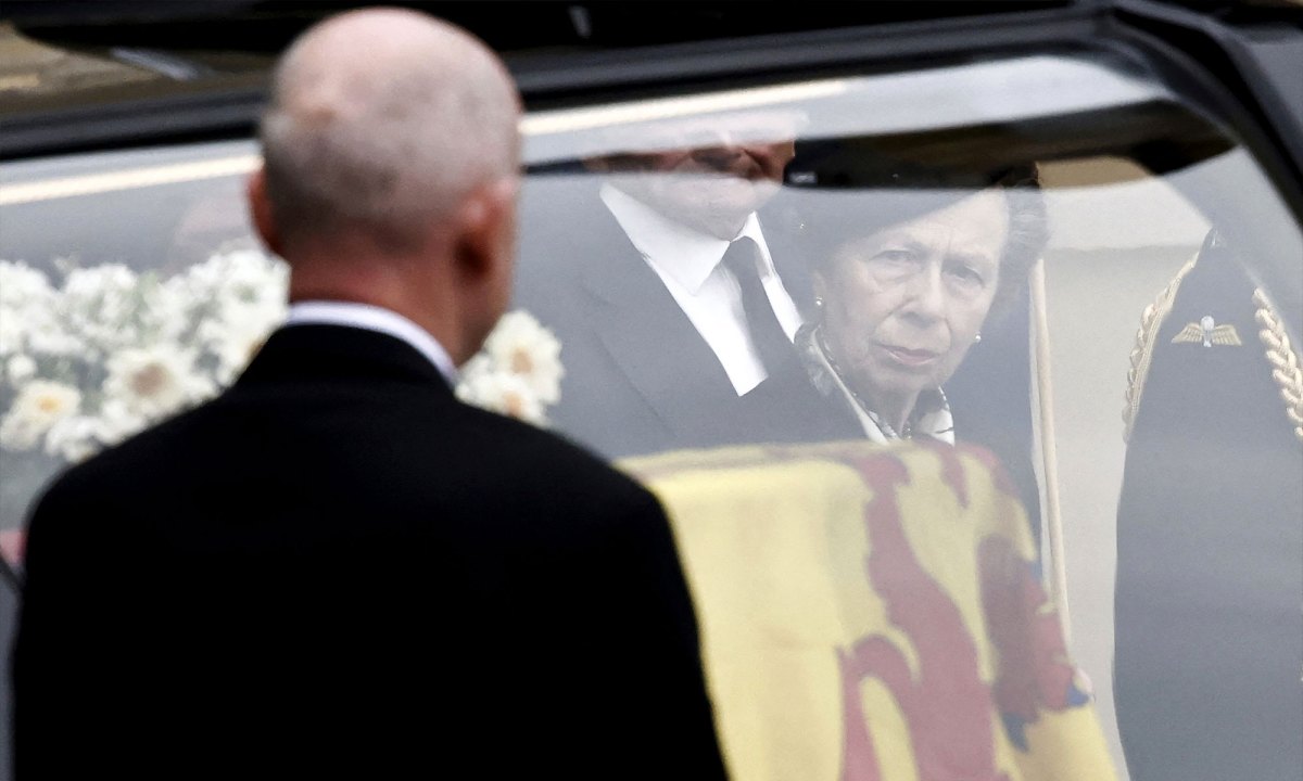 Princess Anne Curtsies to Queen Elizabeth II's Coffin | Us Weekly