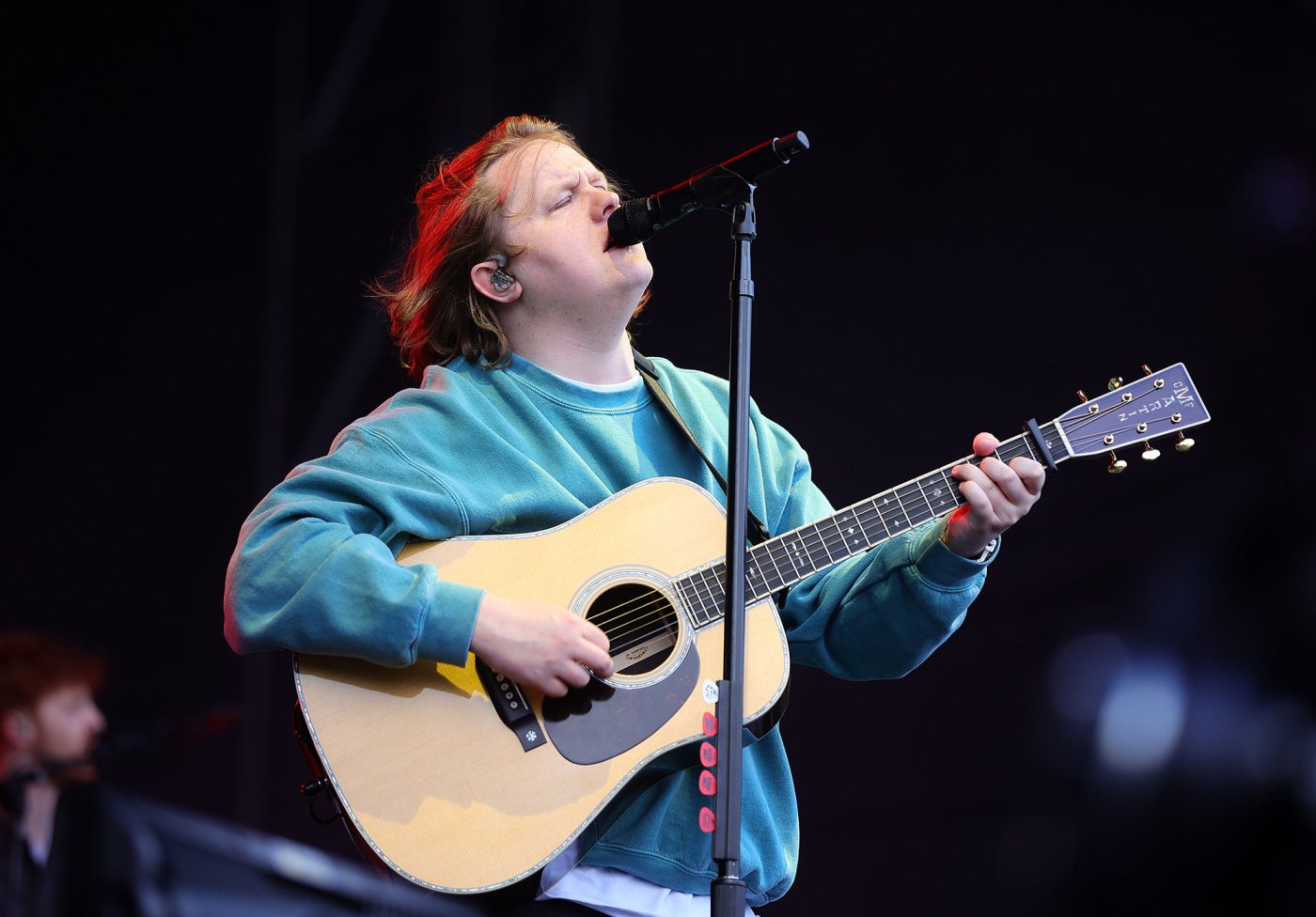Lewis Capaldi Diagnosed With Tourette's Syndrome: Details | Us Weekly
