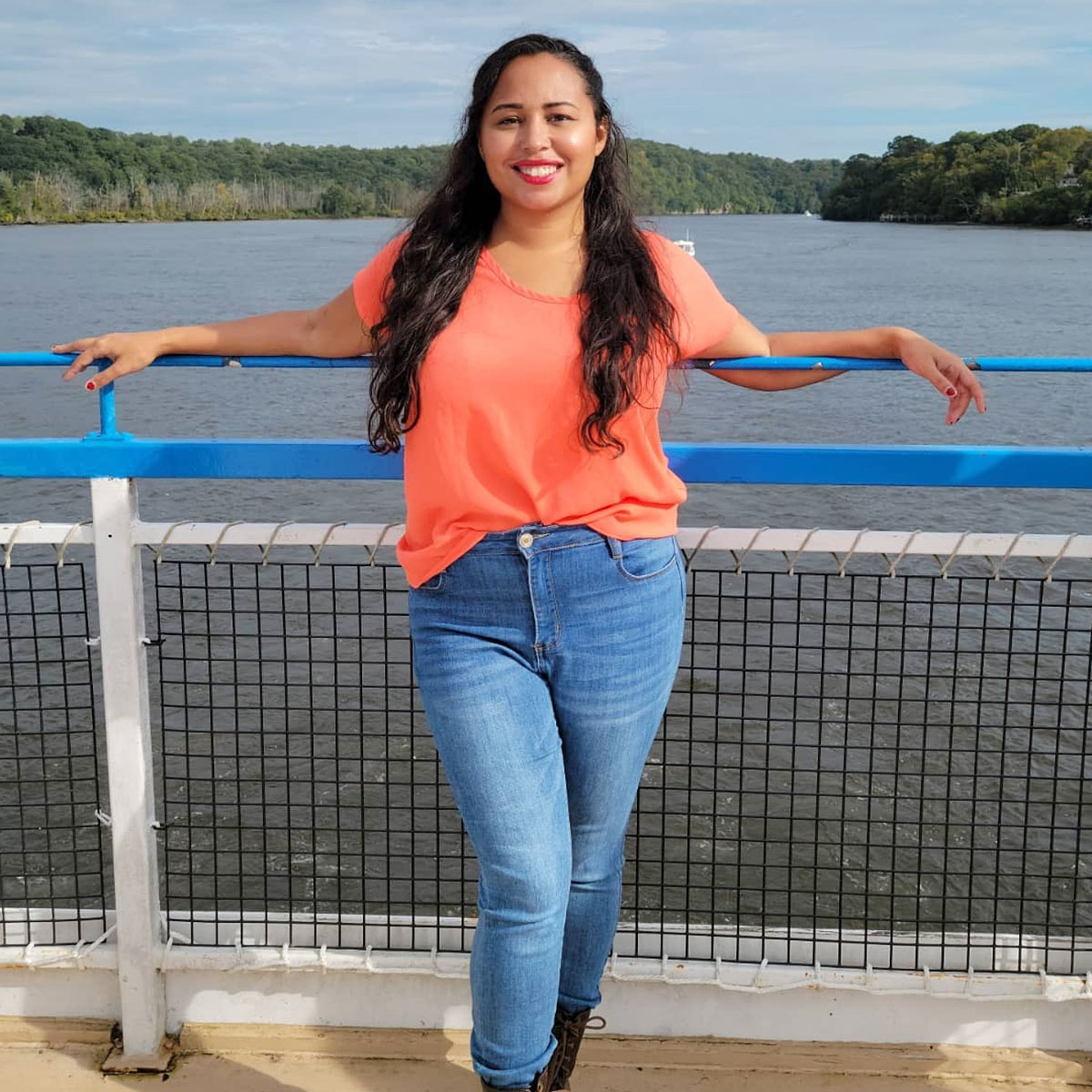 '90 Day Fiance' Star Tania Maduro Goes on 1st Date in Aruba | Us Weekly