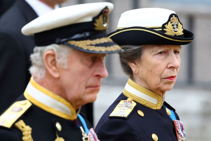Princess Anne Marches in Queen Elizabeth II's Funeral Procession | Us ...