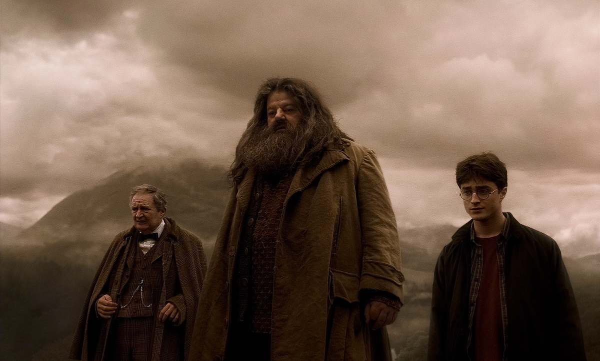 Robbie Coltrane Dead: ‘Harry Potter’ Star Who Played Hagrid Dies at 72 ...