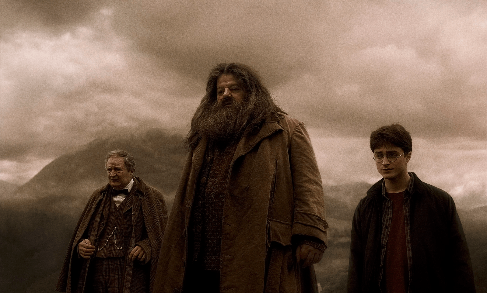 Robbie Coltrane Dead: ‘Harry Potter’ Star Who Played Hagrid Dies at 72 ...
