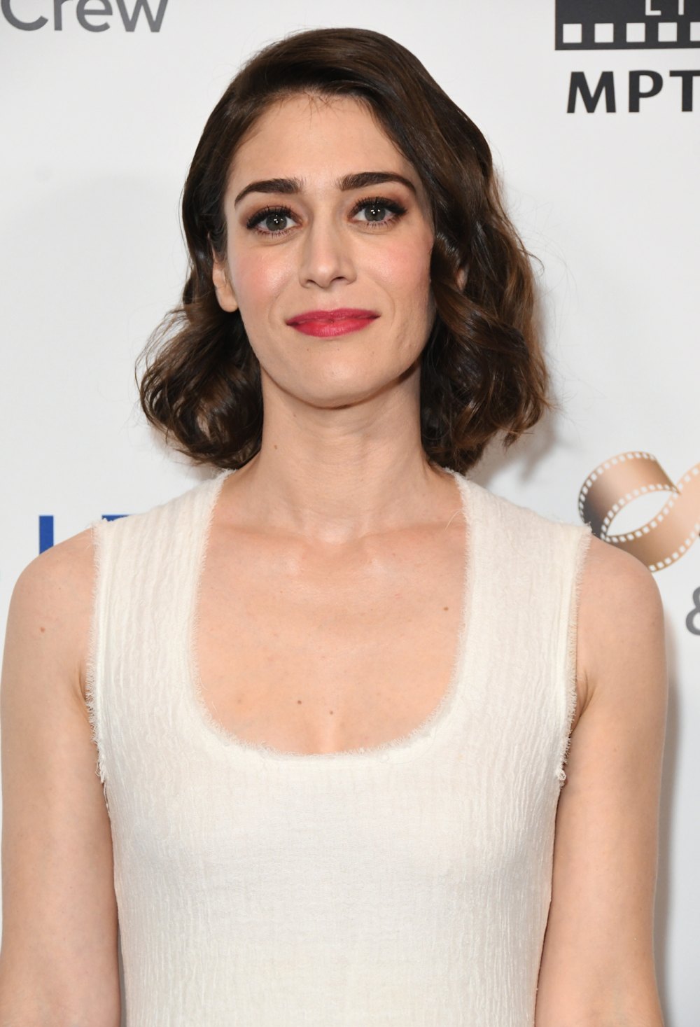 Matthew Perry’s Dating History: Julia Roberts, Lizzy Caplan, More | Us ...