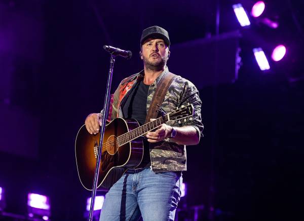Luke Bryan Defends Bringing Ron DeSantis Out at Florida Concert | Us Weekly