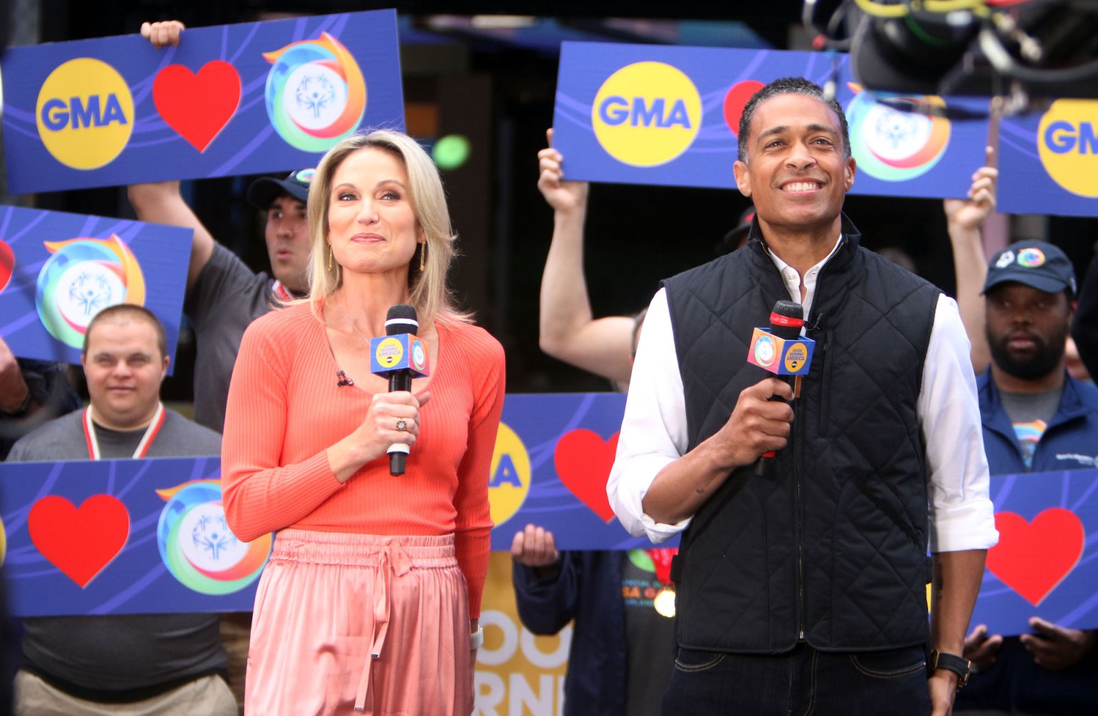 GMA's Amy Robach and TJ Holmes' Scandal: Everything to Know | Us Weekly