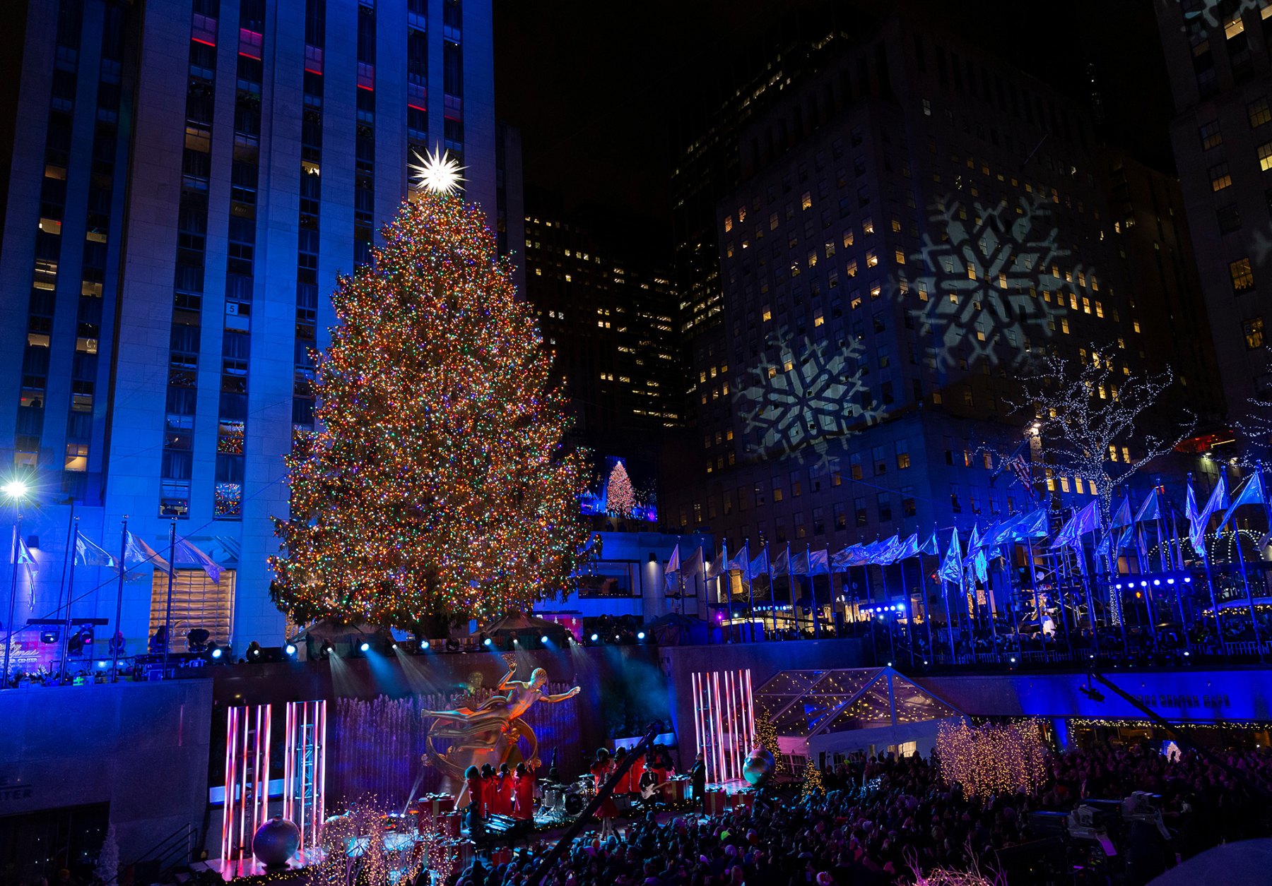 Rockefeller Center Christmas Tree Lighting 2022: What to Know | Us Weekly
