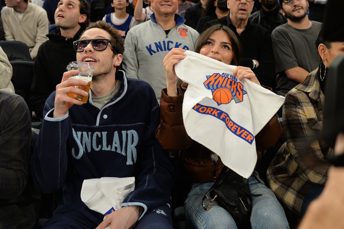 Pete Davidson, Emily Ratajkowski Have Date at Knicks Game: Pics | Us Weekly