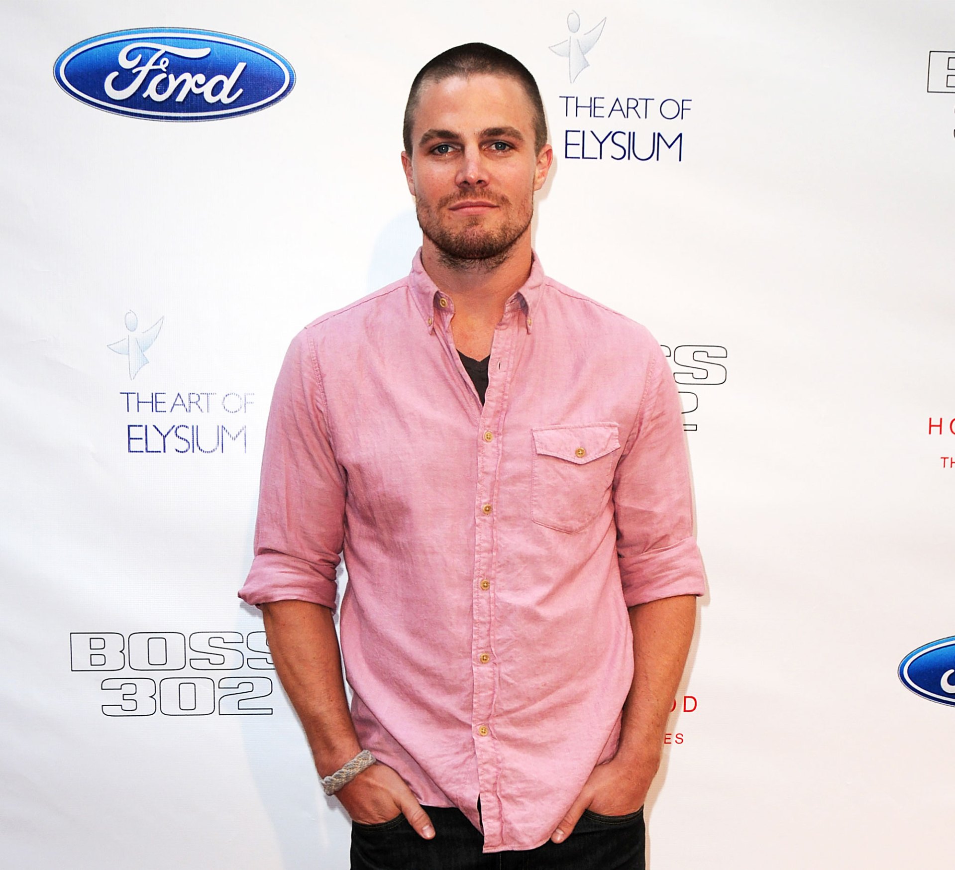 Stephen Amell: 5 Things You Don't Know About the Hunky Arrow Star | Us ...