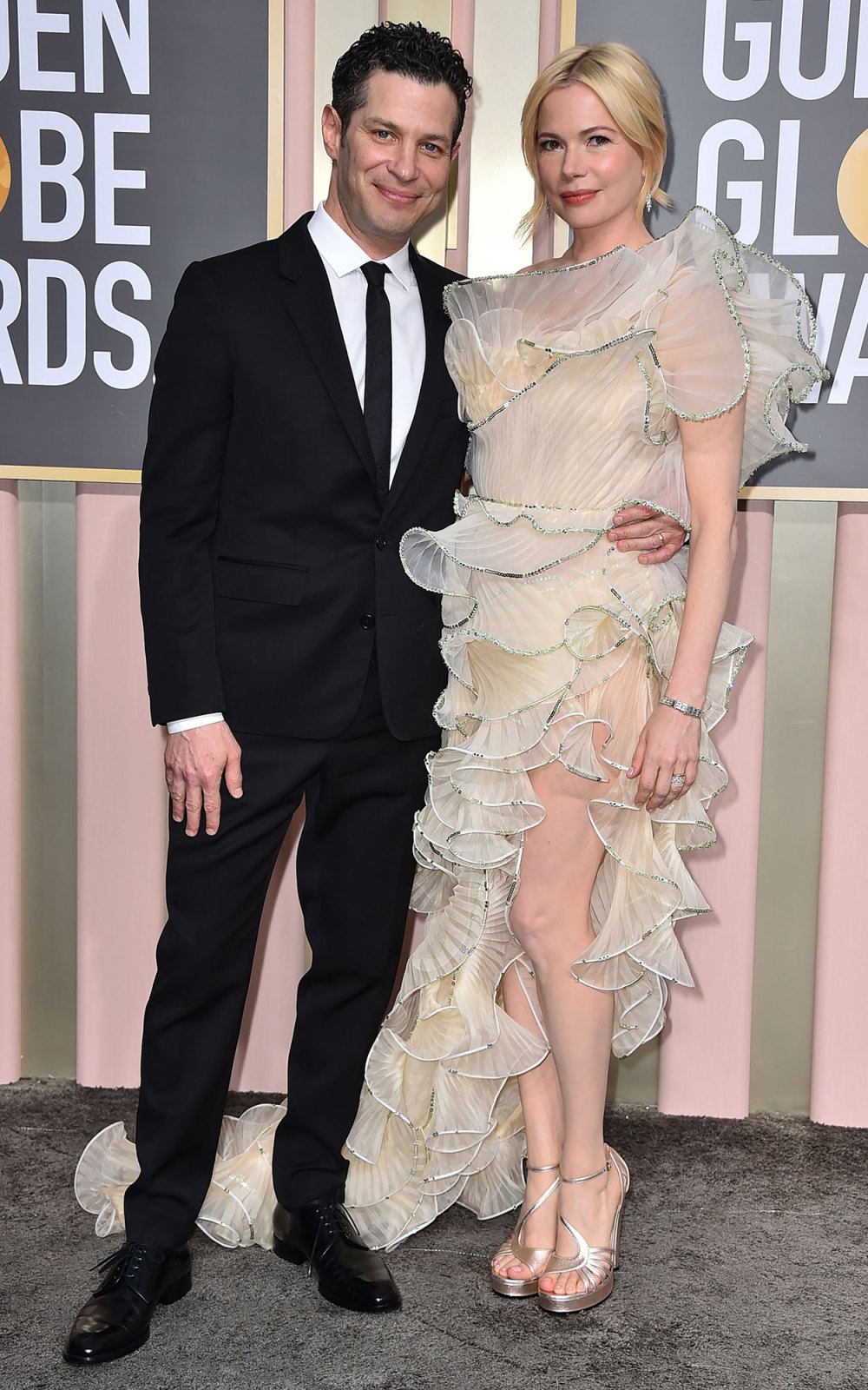 Golden Globes 2023: Michelle Williams Attends After Giving Birth | Us ...