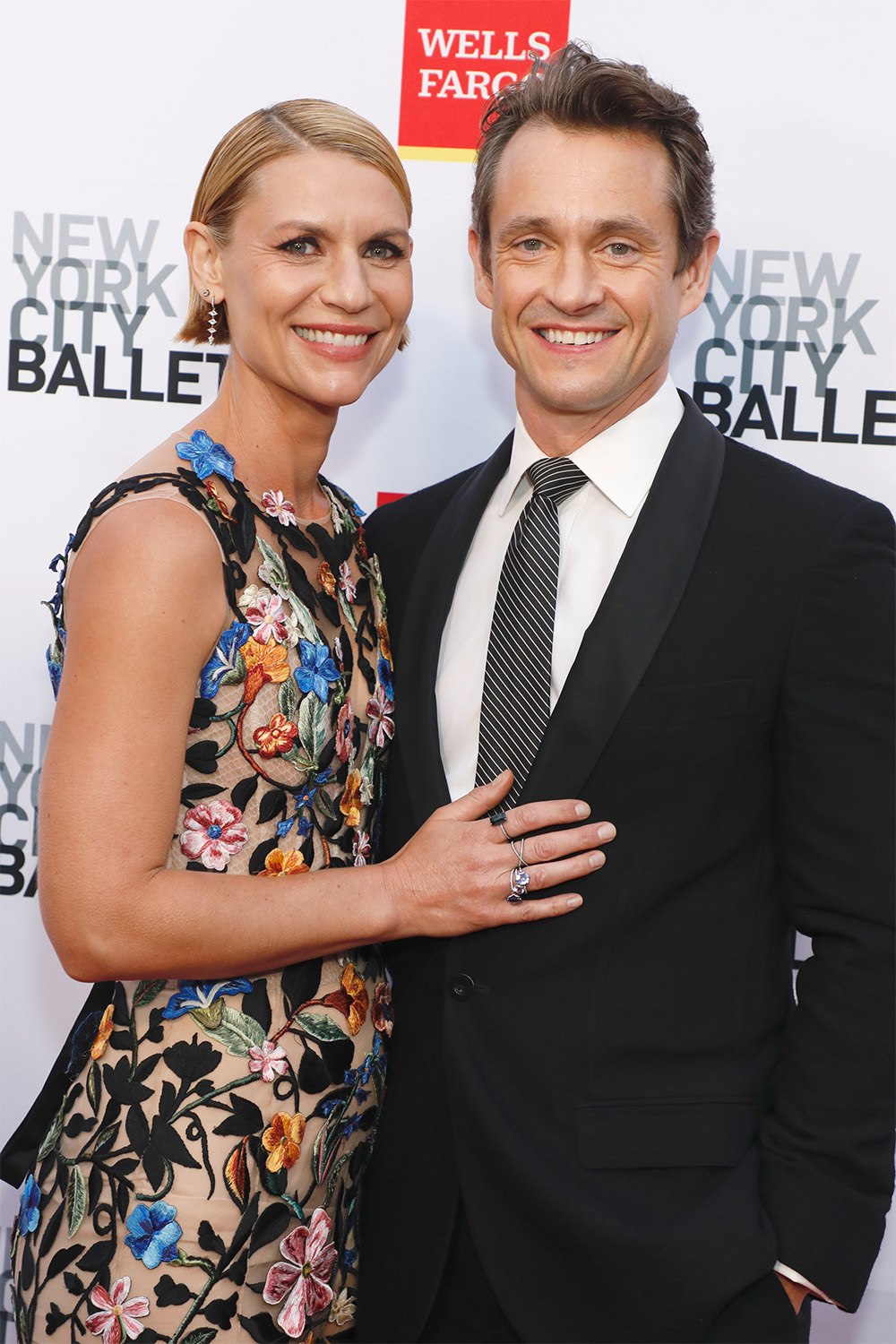 Claire Danes And Hugh Dancy Kissing