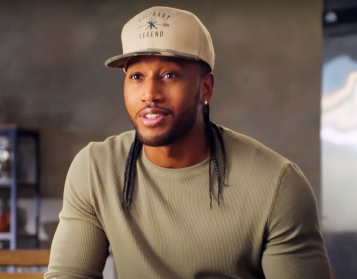 Darnell Ferguson’s Chicken Wings, Honey Sriracha Dip: Recipe | Us Weekly