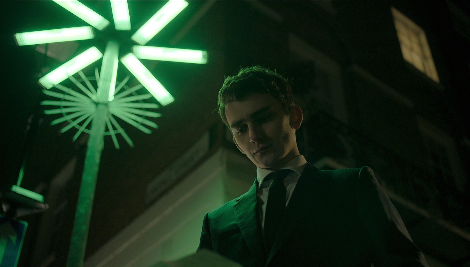 Cameron Chapman: What to Know About Netflix's ‘Lockwood & Co.’ Lead ...