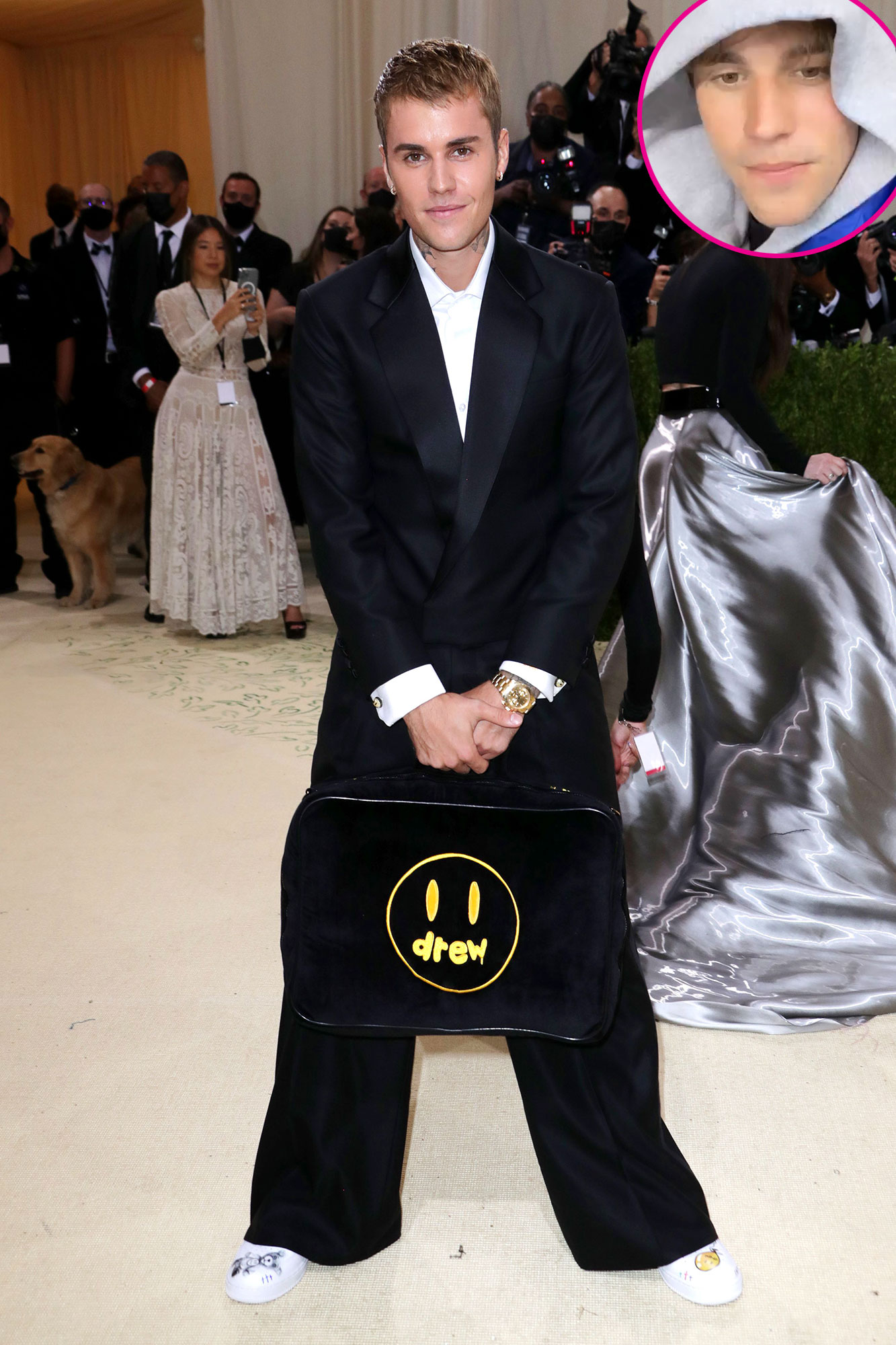 Justin Bieber Shows Off Face Mobility Amid Ramsay Hunt Syndrome Us Weekly