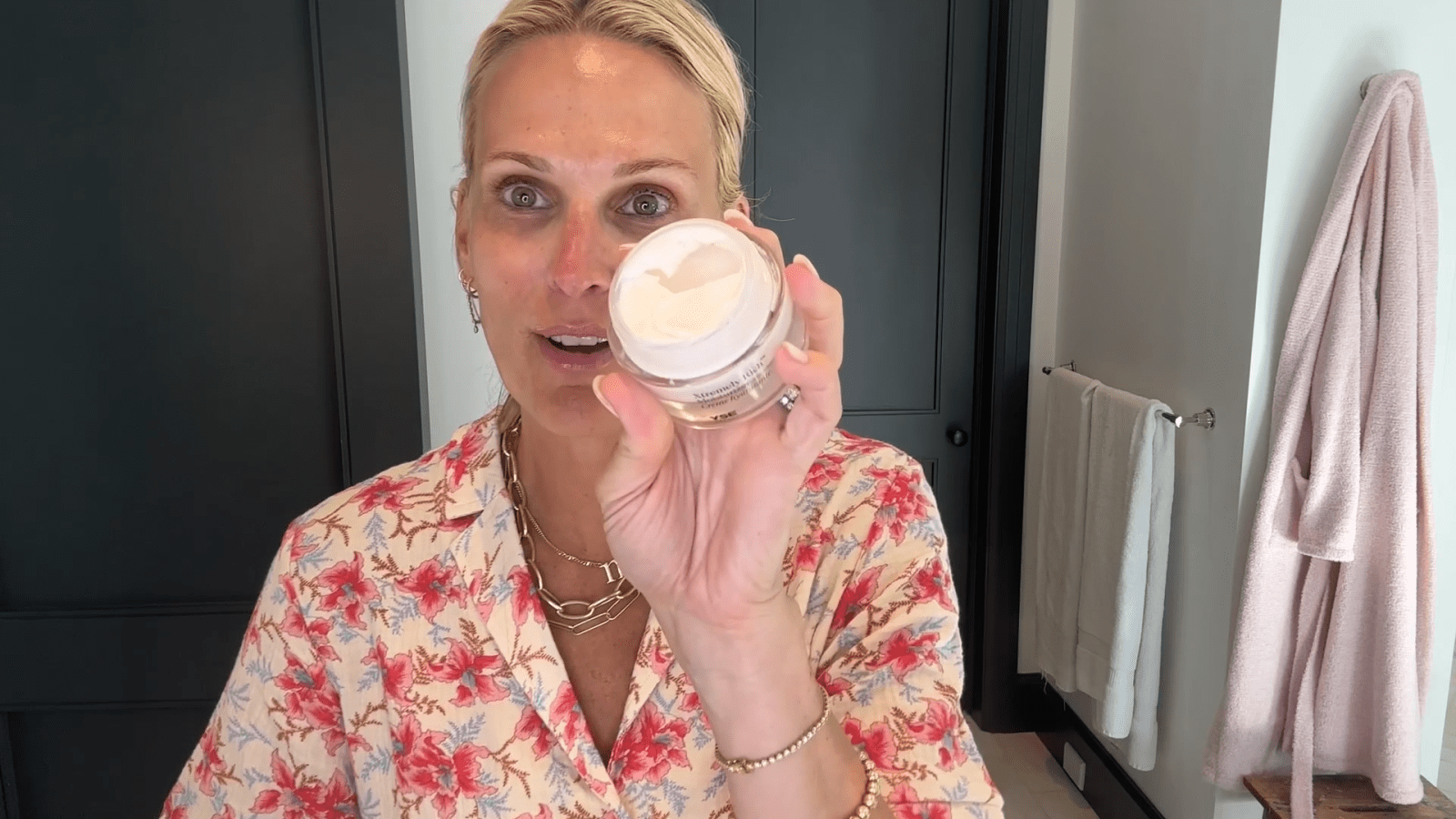 Molly Sims’ Rigorous 16-Step Beauty Sleep Routine Revealed: Video | Us ...