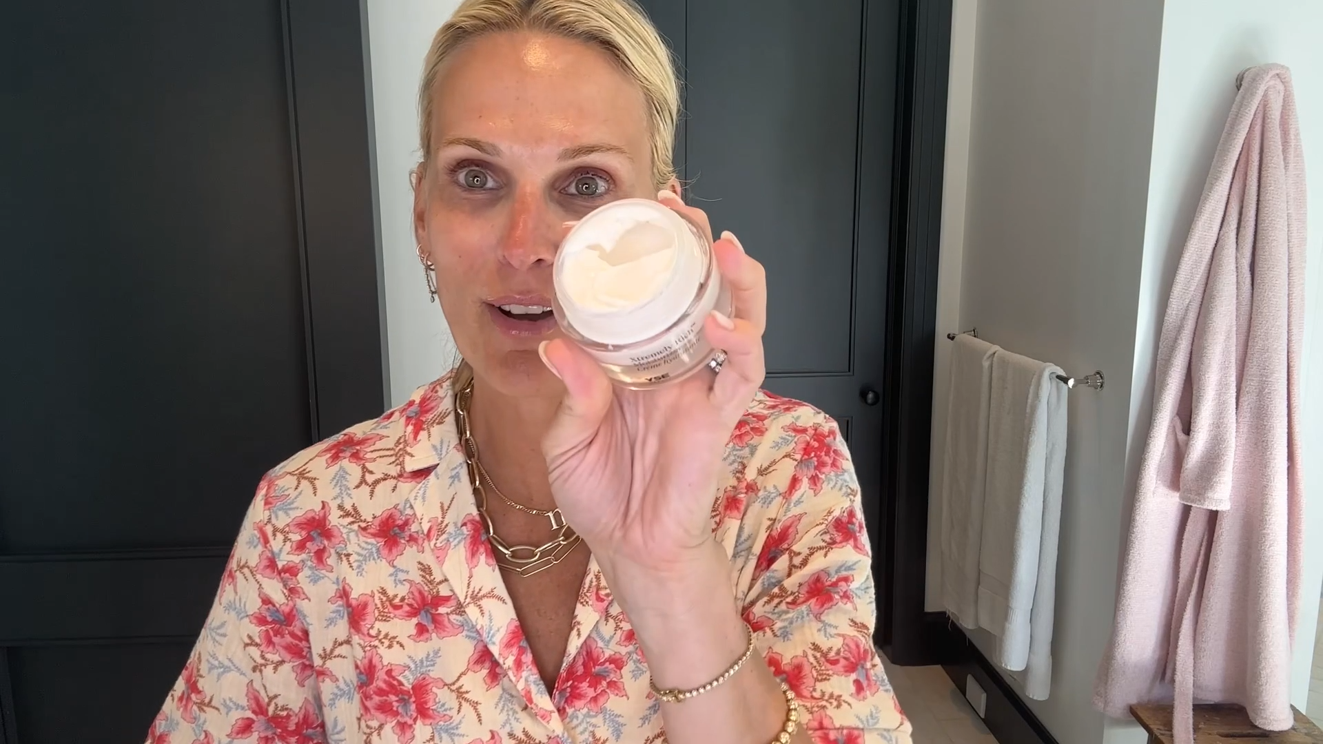 Molly Sims’ Rigorous 16-Step Beauty Sleep Routine Revealed: Video | Us ...