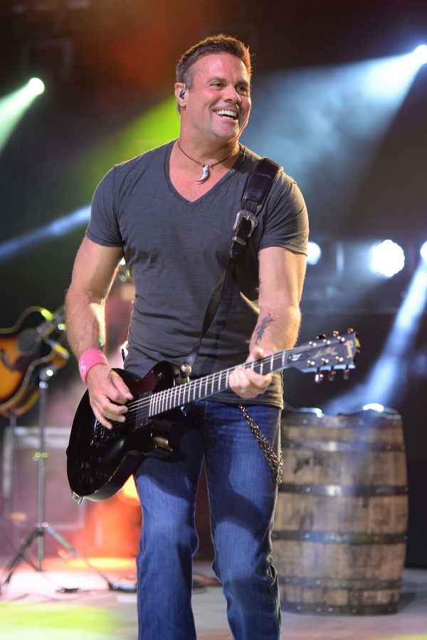 Troy Gentry Killed In Helicopter Crash: Details | Us Weekly