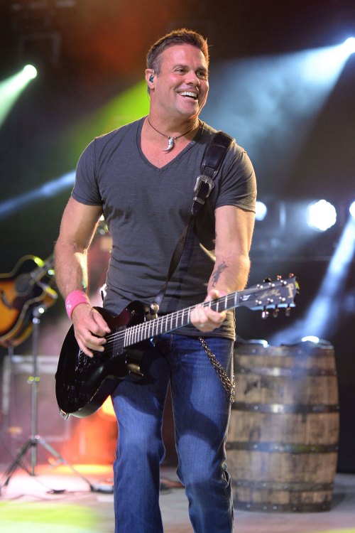 Troy Gentry Killed In Helicopter Crash: Details | Us Weekly