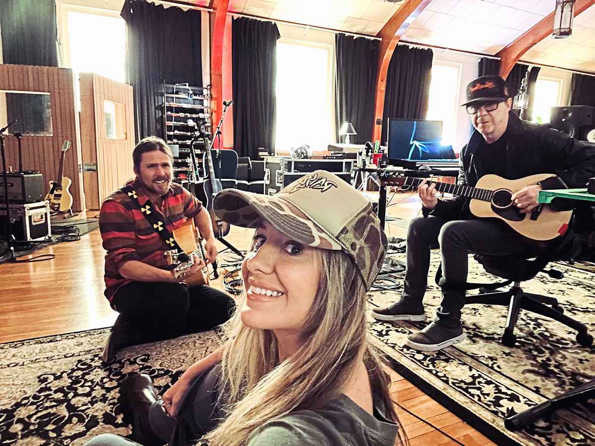 Country Singer Lainey Wilson: Inside a Day in My Life | Us Weekly