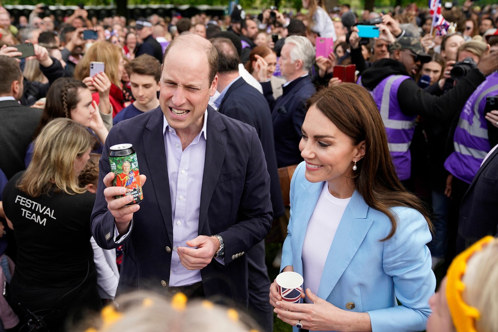 Prince William, Kate Middleton Beam at Coronation Big Lunch: Pics | Us ...