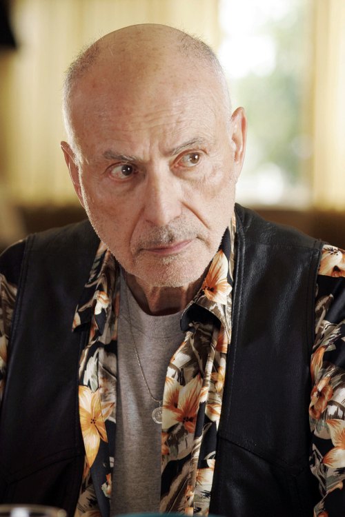Alan Arkin Dead: 'Little Miss Sunshine' Oscar Winner Dies at 89 | Us Weekly