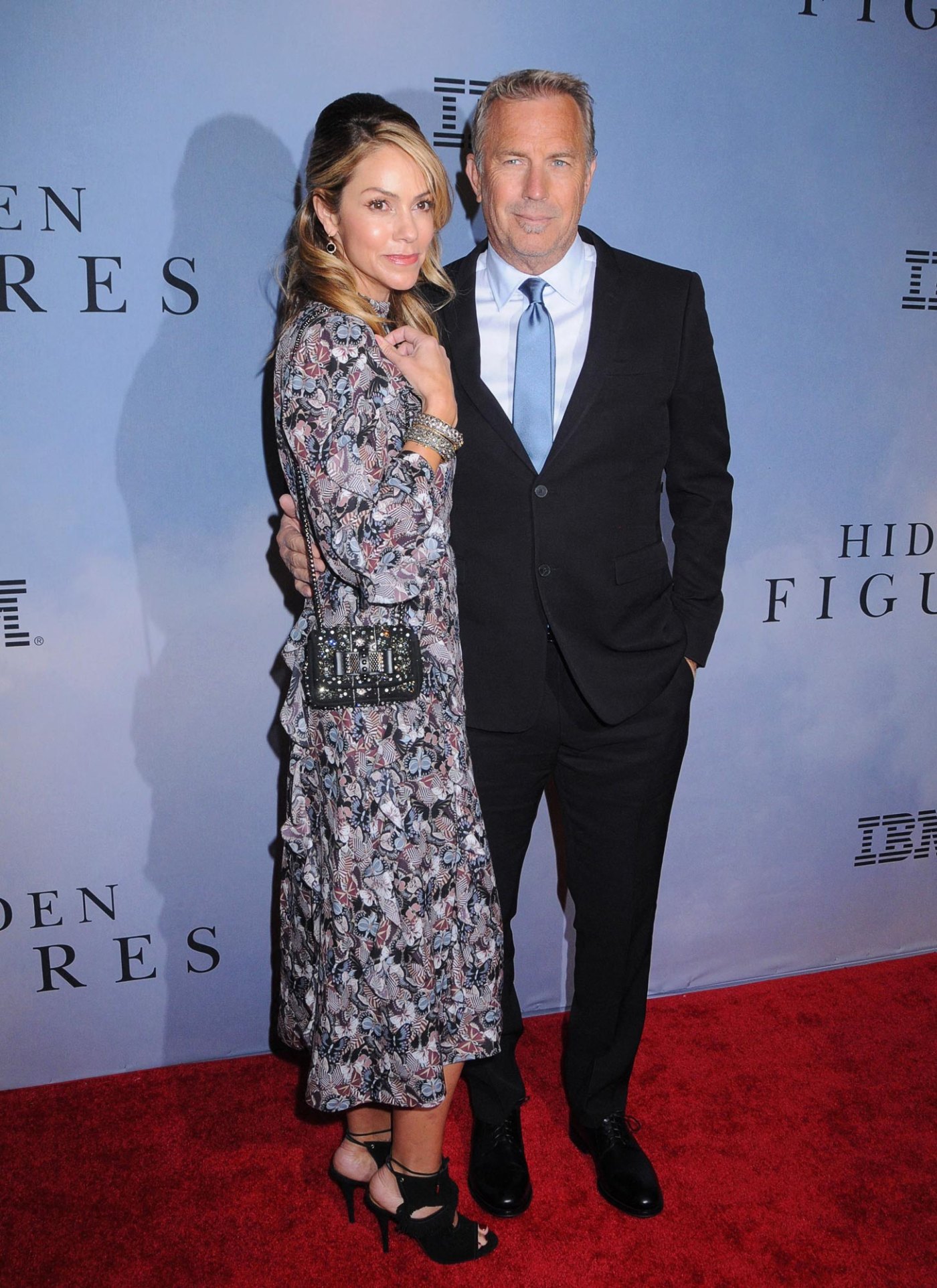 Kevin Costner's Ex: I Don't Have 'Sufficient Funding’ to Move Out | Us ...