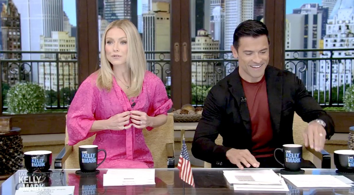 Kelly Ripa Has a ‘Wardrobe Emergency’ on 'Live' Show: Details | Us Weekly