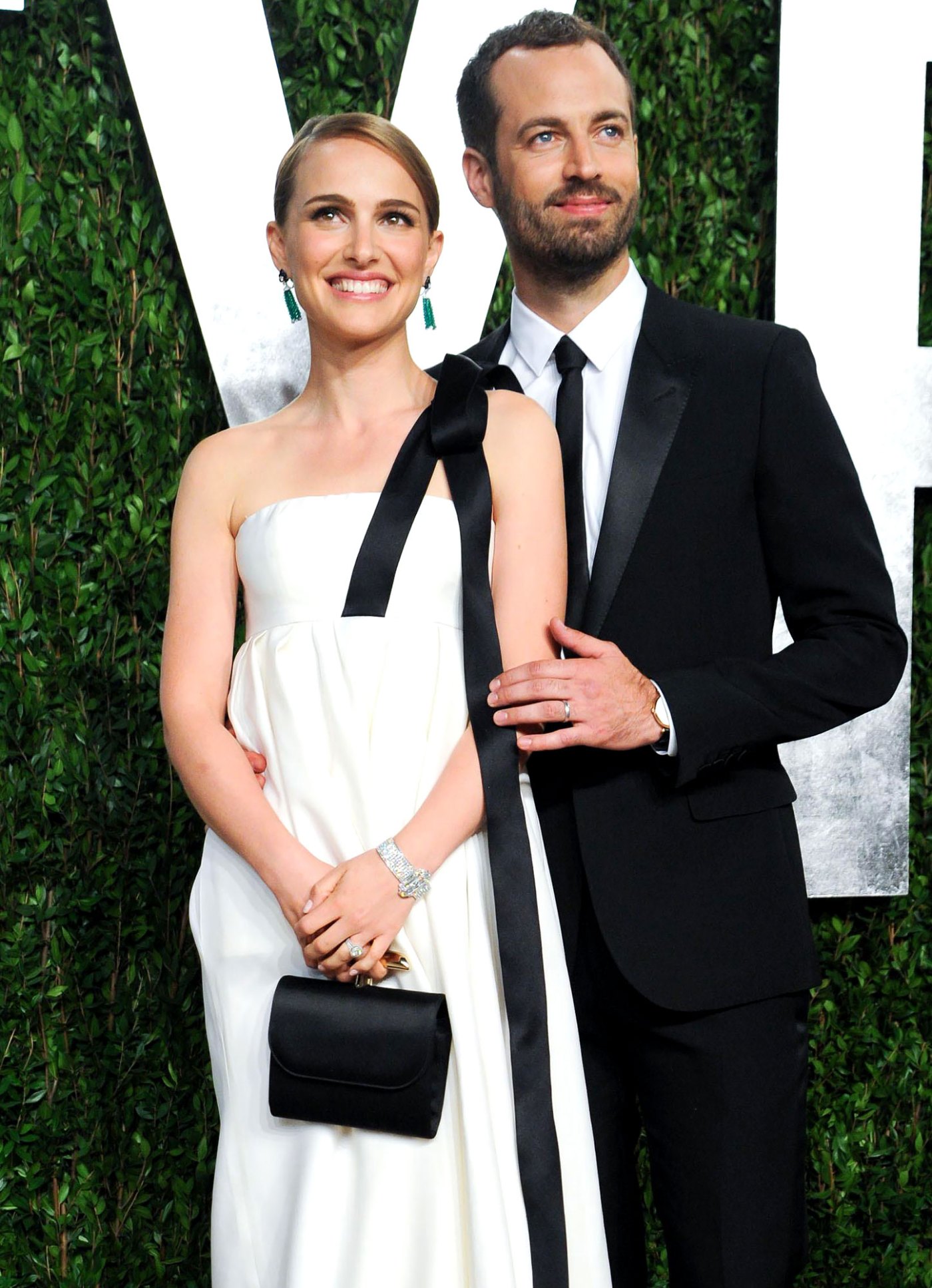 Natalie Portman Rocks Wedding Ring Amid Husband Affair Rumors: Pic | Us ...