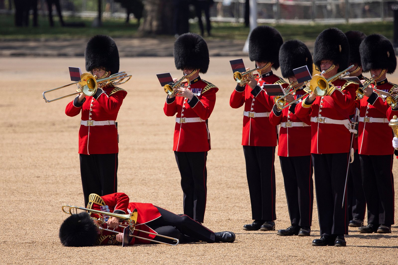 Prince William Praises Guards for Rehearsal After 2 Faint: Photos | Us ...