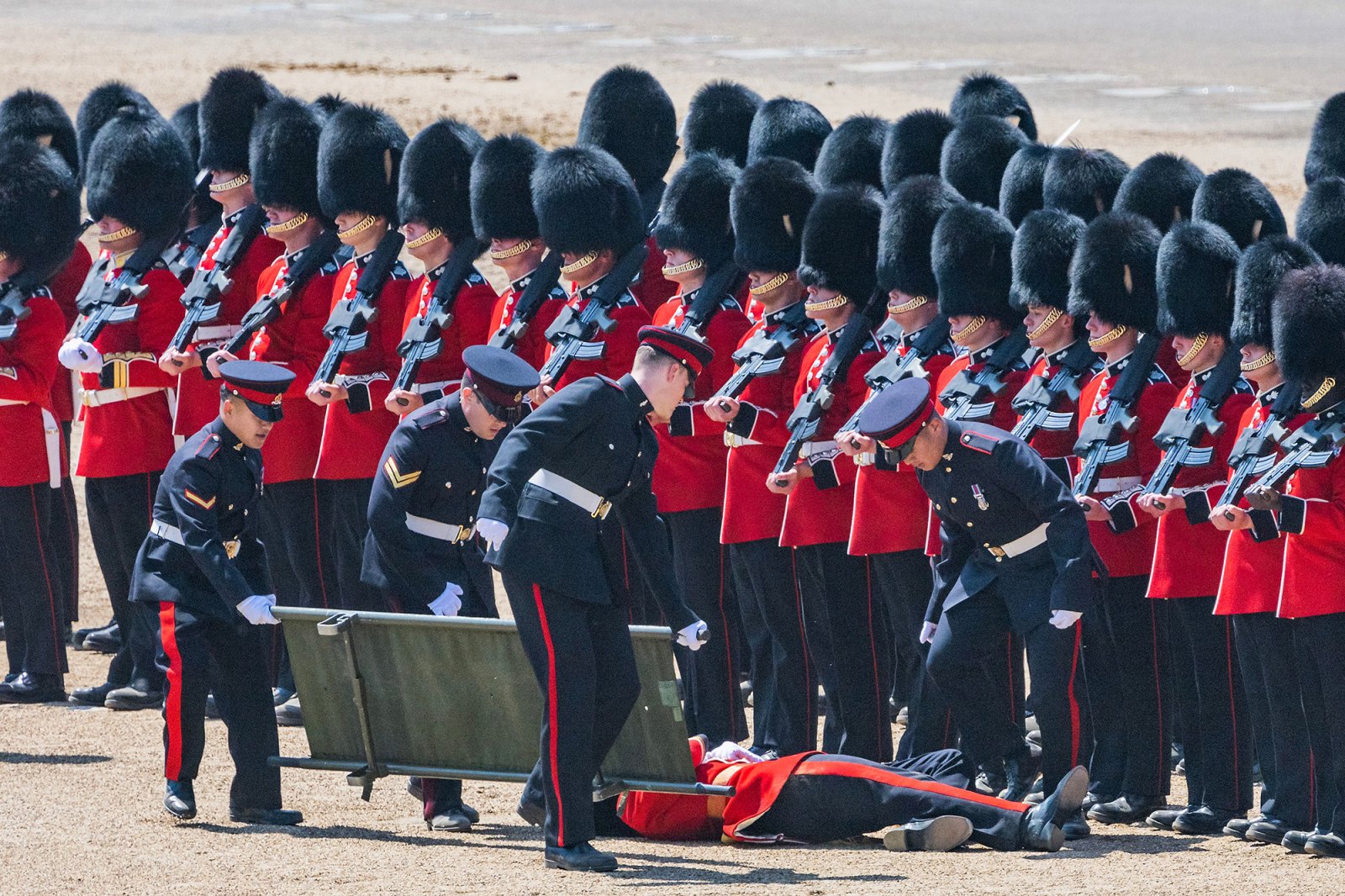 Prince William Praises Guards for Rehearsal After 2 Faint: Photos | Us ...